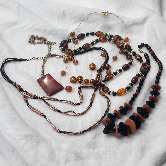Jewelry | Amber Retro Queen Themed Vintage Jewelry Lot | Poshmark